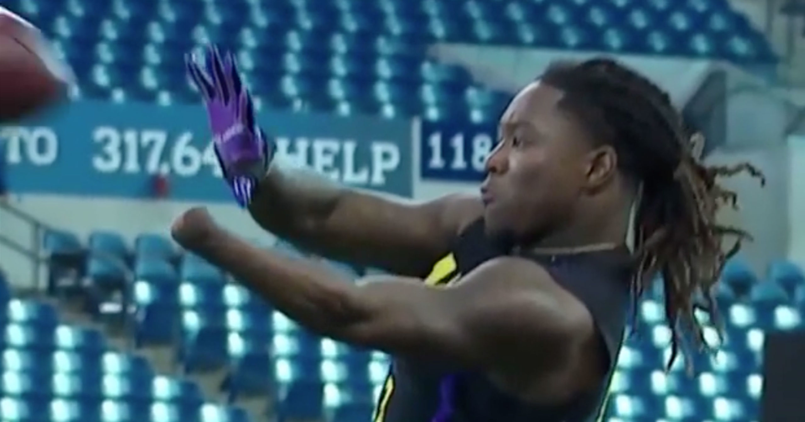 Slo-Mo Video Shows How Exactly Shaquem Griffin Catches A Football With ...