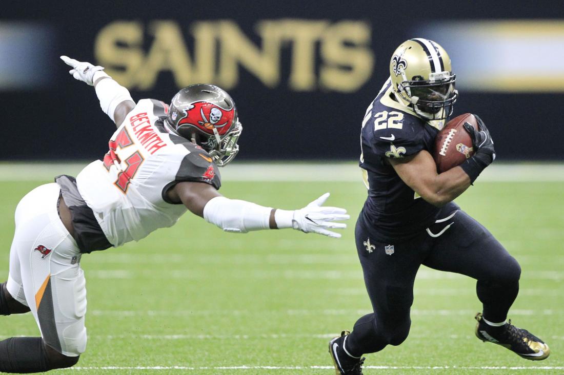 Saints RB Mark Ingram Got Tackled Harder By This Military Dog Than Some ...