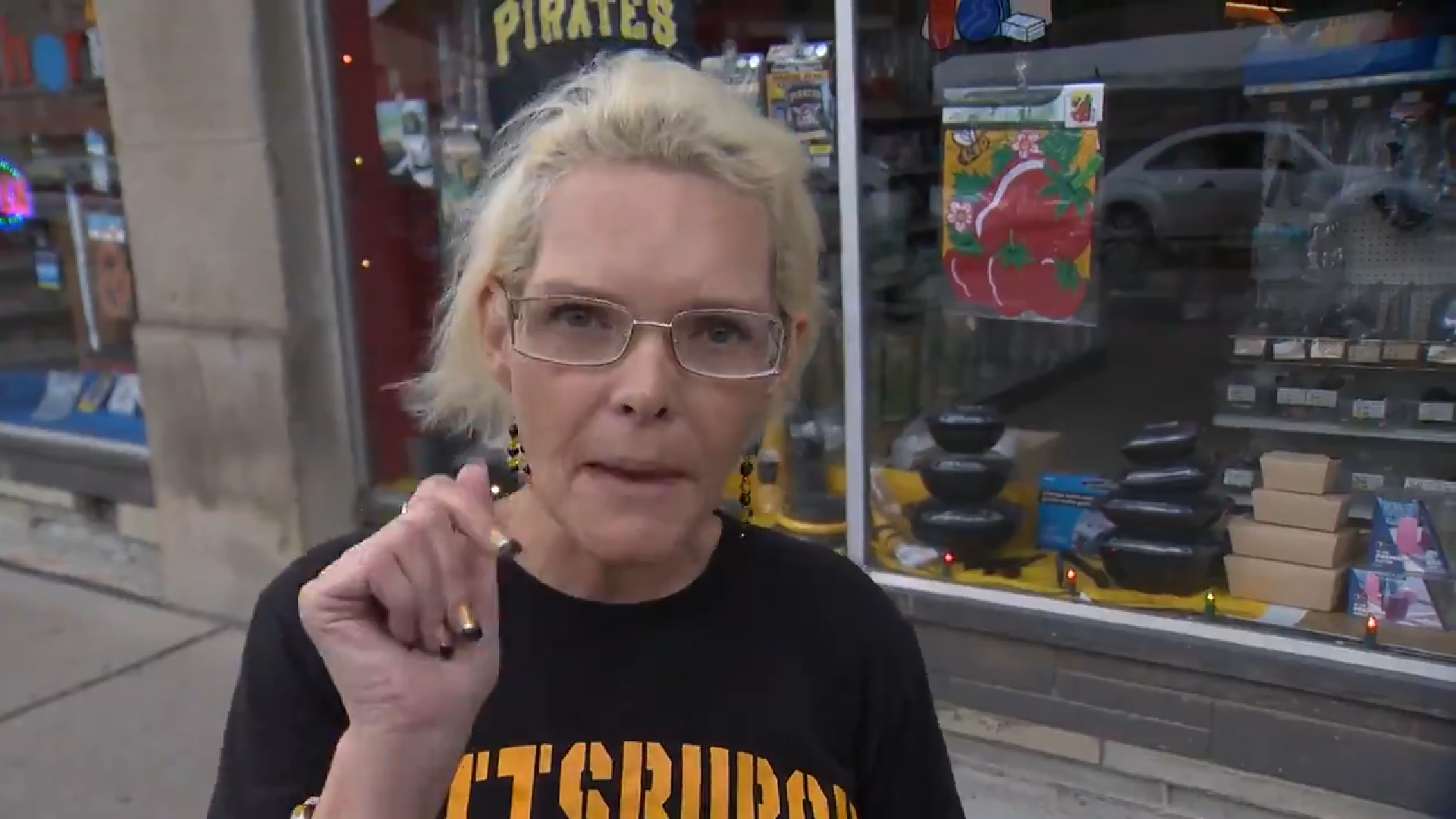 VIDEO: Obnoxious Steelers Fan Goes Off On Le'Veon Bell For Hold Out ...