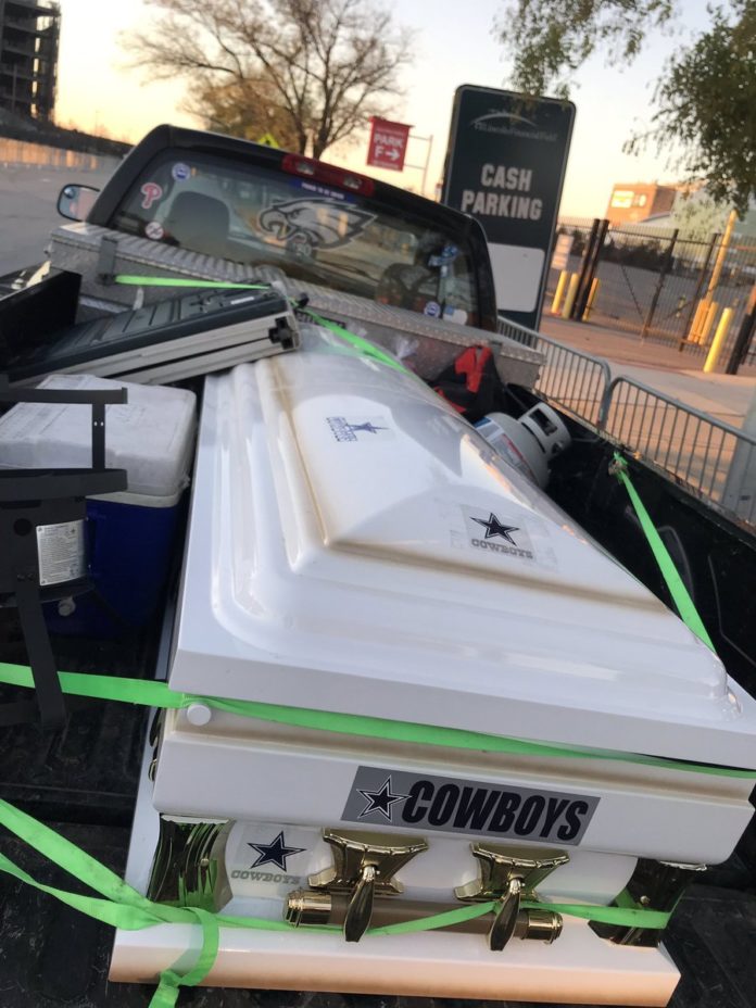 Eagles Fan Brings A Casket To Sunday Night Football Game vs Dallas ...