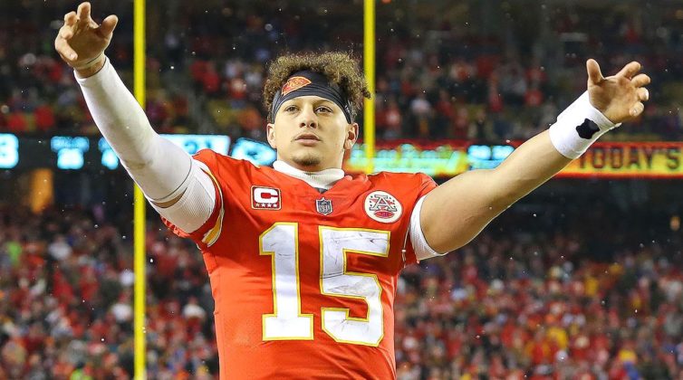 REPORT: Patrick Mahomes Is Expected To Sign $200 Million Contract In ...