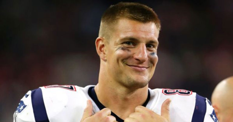 Sources Close To Patriots Believe Gronk Will End Retirement To Rejoin ...