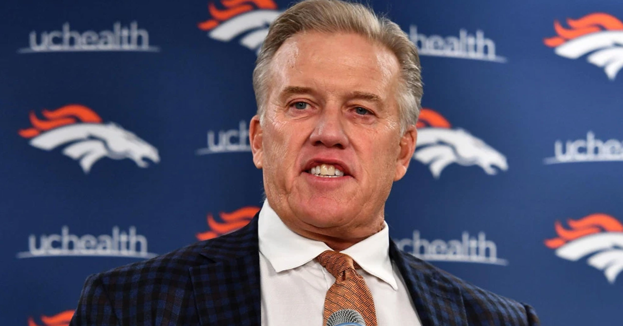 John Elway Says His 0-4 Denver Broncos Are “On The Rise”