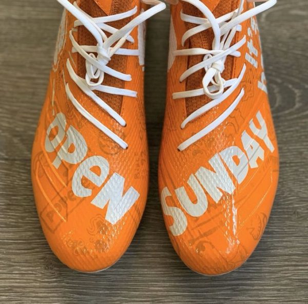 Vikings WR Stefan Diggs Wearing These Custom Popeyes Chicken Sandwich ...