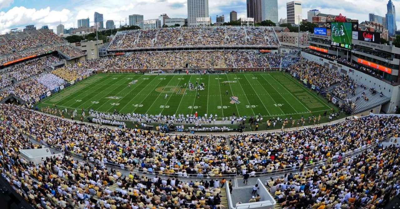 Photo Of Fans At College Football Game During Spanish Flu In 1918 ...