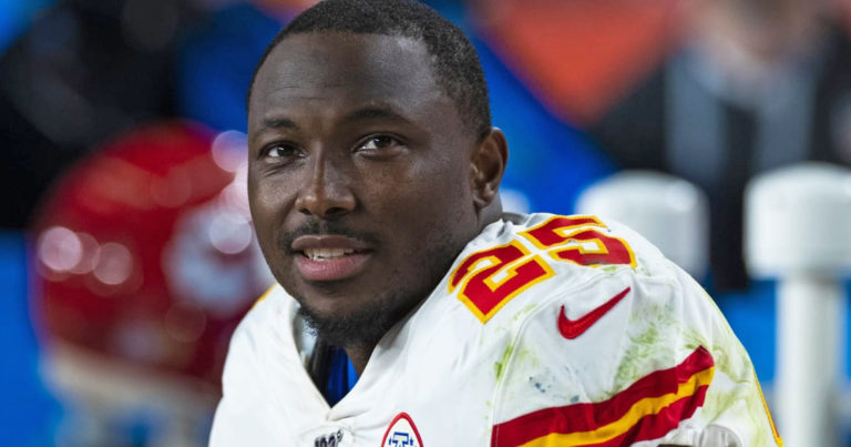 RB LeSean McCoy Signs With The Tampa Bay Buccaneers