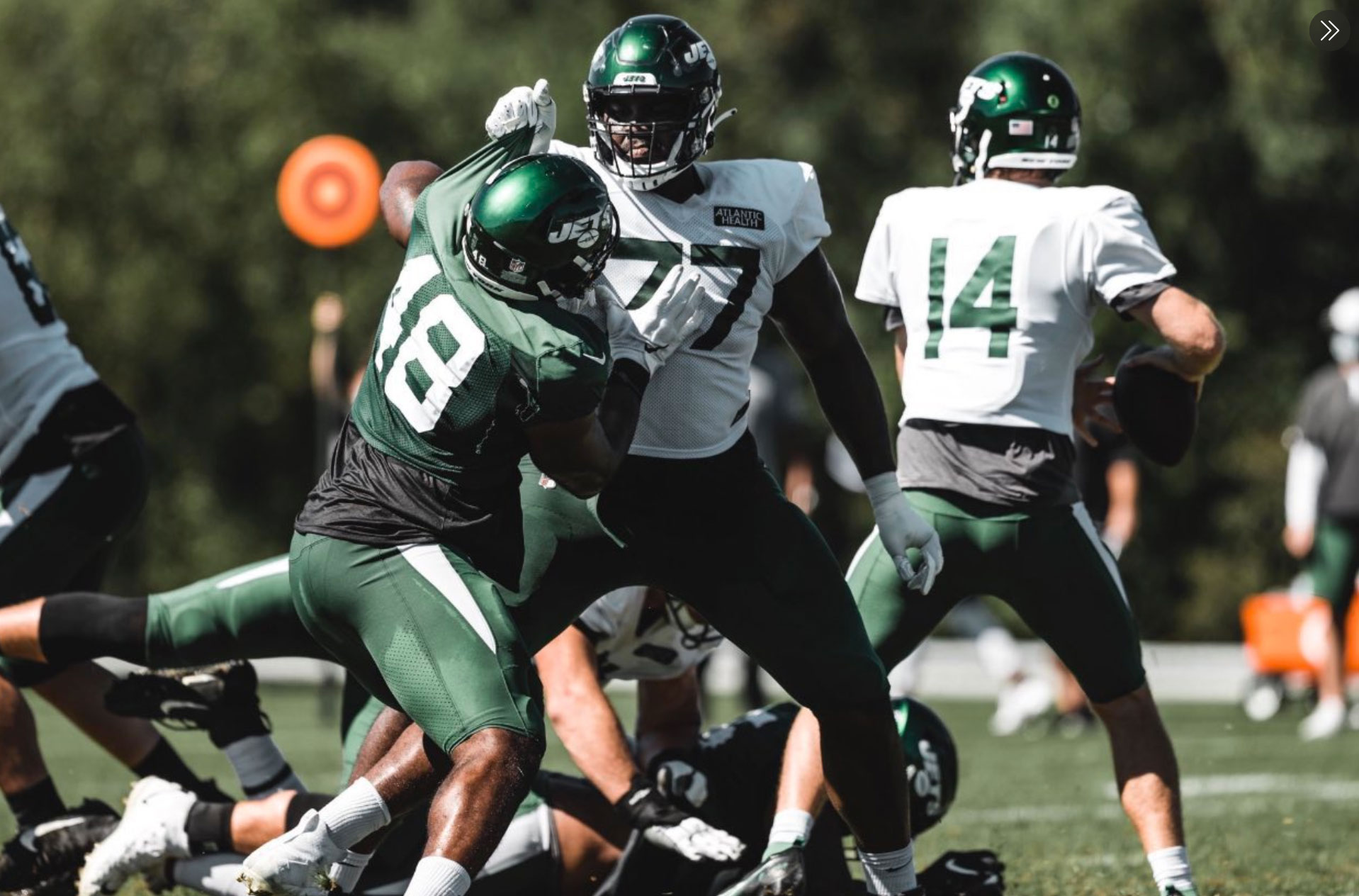 Photos Of Jets Rookie Lineman Mekhi Becton Standing Next To Other ...