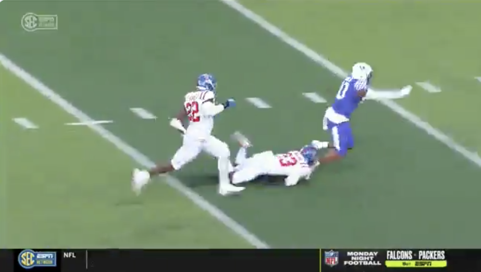 Kentucky Player Starts Celebrating A Touchdown Too Early, Gets Tackled ...