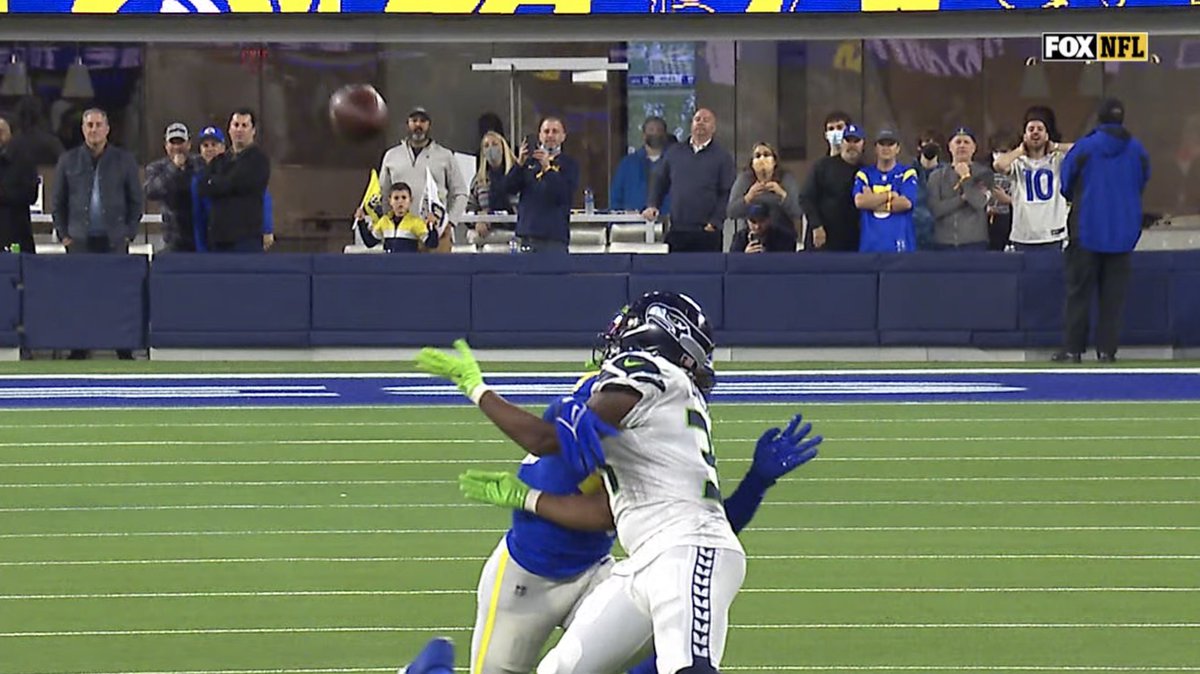 Referees Miss Obvious Pass Interference Penalty During Rams-Seahawks ...