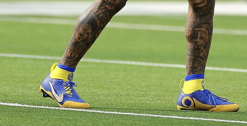 Odell Beckham Jr. Wearing $200K Diamond Cleats During Pregame Warmups ...