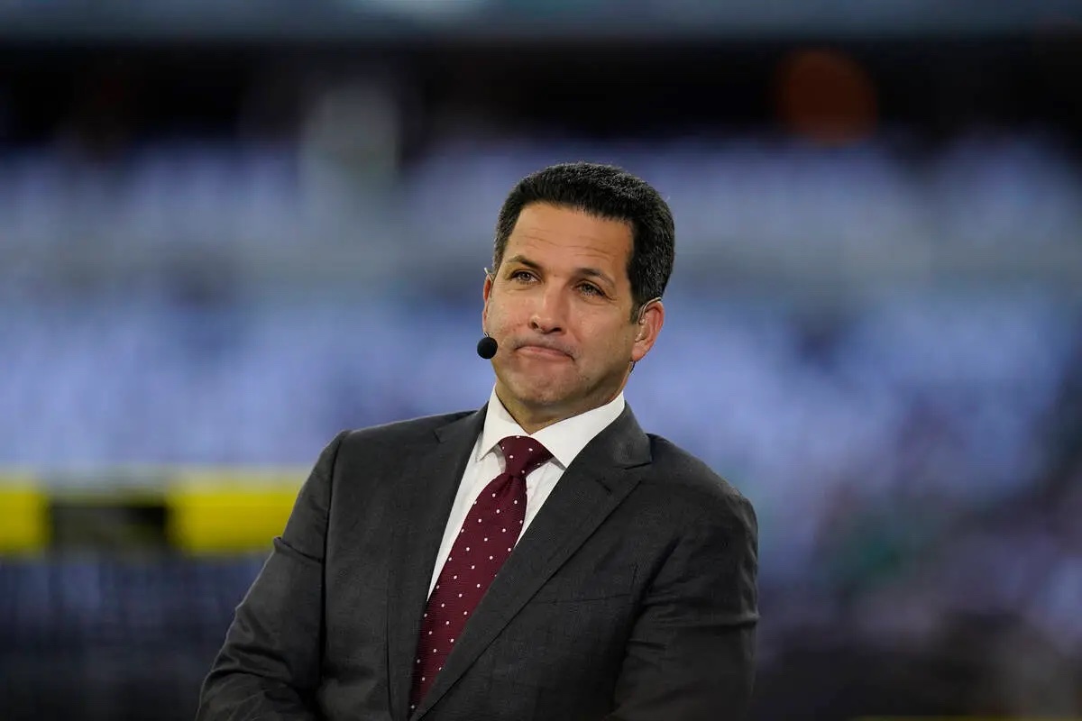 Adam Schefter Apologizes After Controversial Tweet About Deshaun Watson ...