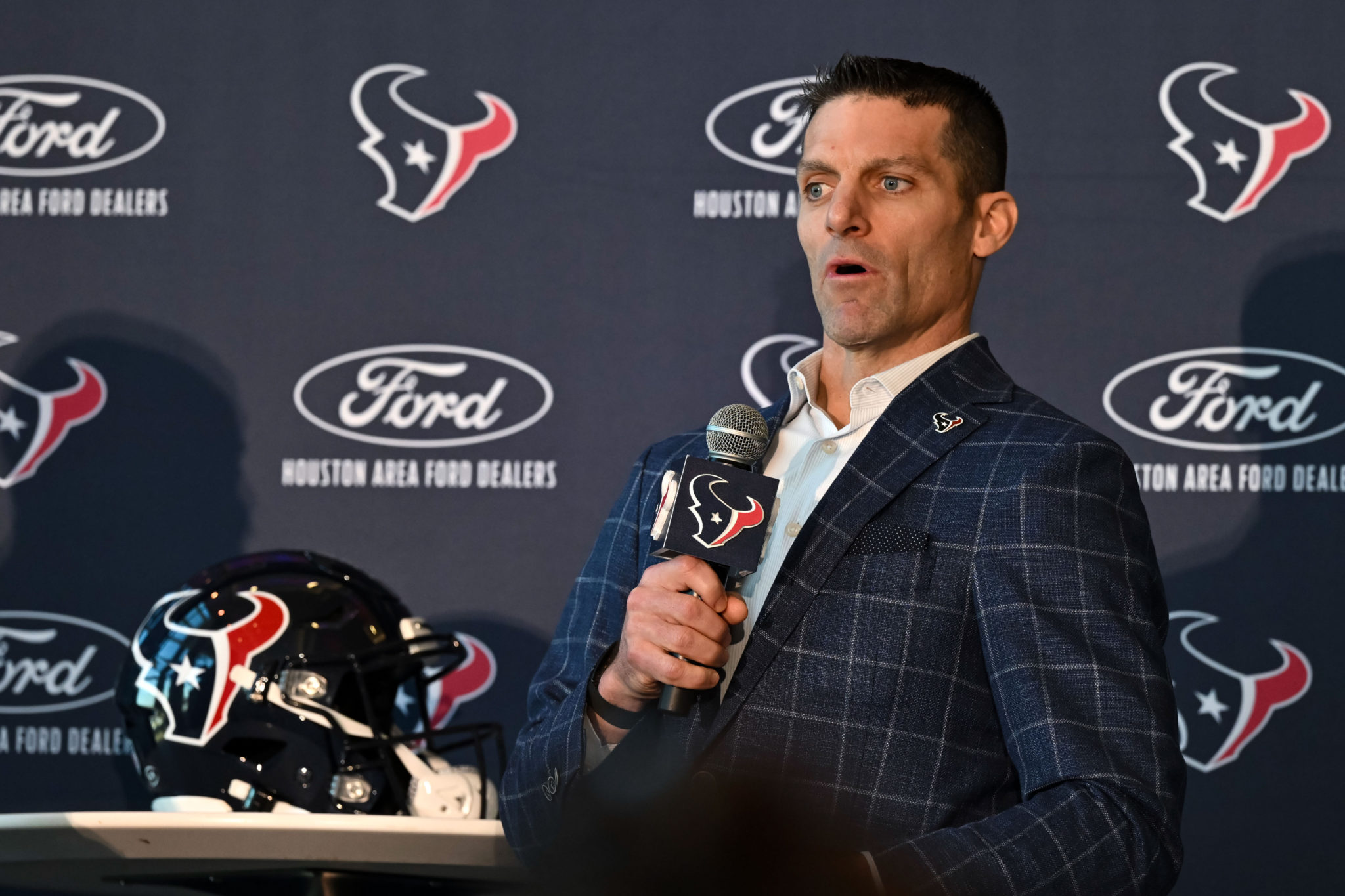 Texans GM Nick Caserio Speaks On Possibility Of Deshaun Watson Trade ...