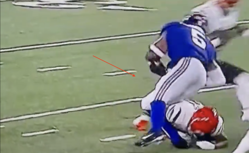 Giants' Kayvon Thibodeaux Leaves Game After Suffering Knee Injury - Daily Snark