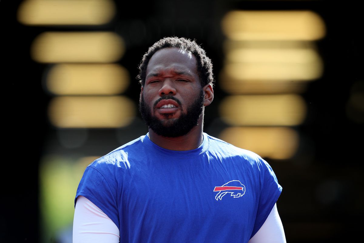 Bills OL Bobby Hart Suspended One Game For Injuring A Titans Coach ...