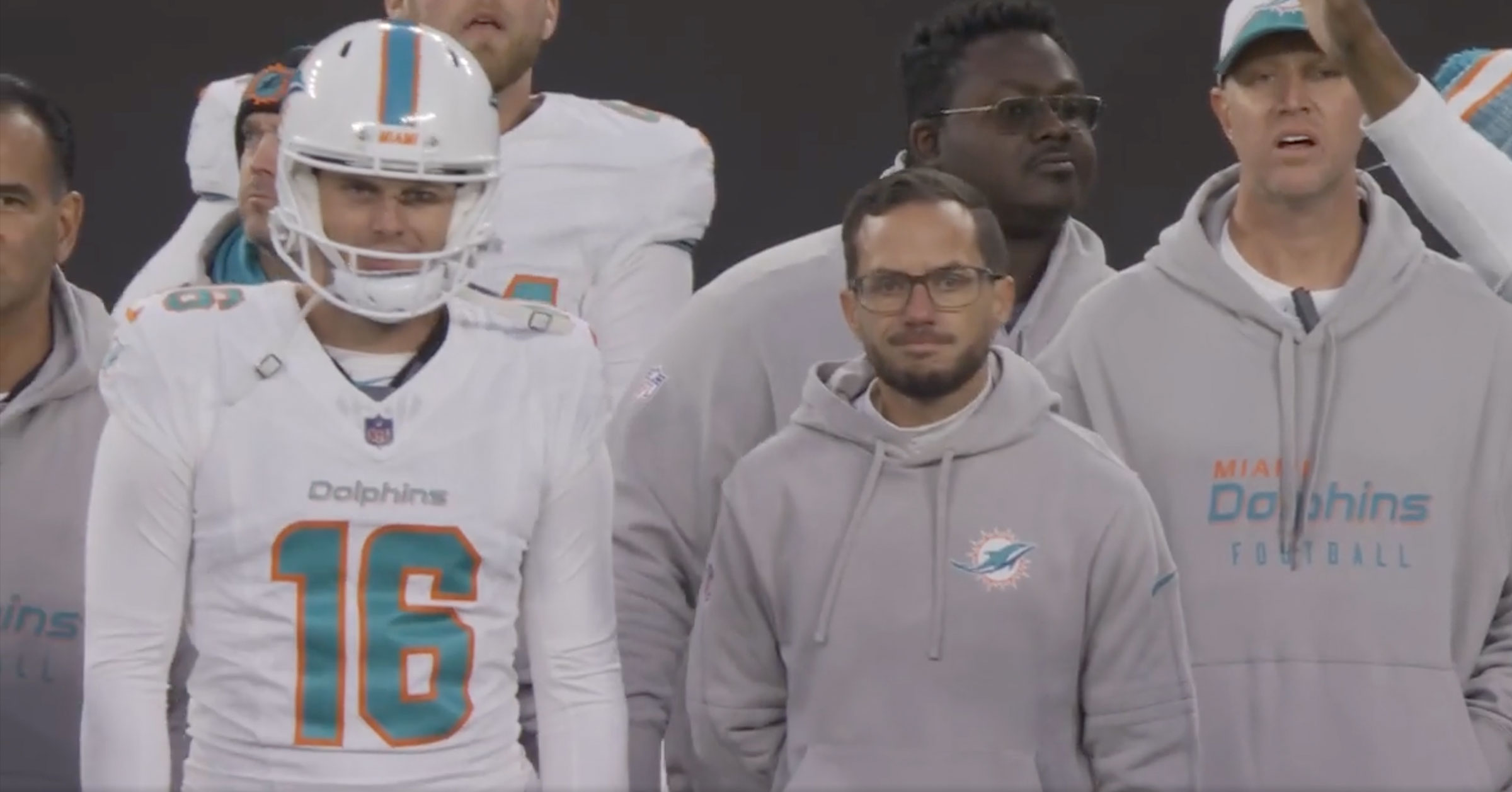 Watch Mike McDaniel's Full Reaction Watching Dolphins Score The Fail ...