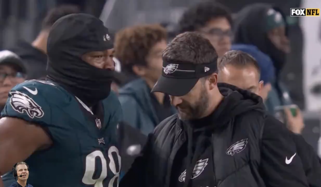 Eagles' Jalen Carter Caught Crying On Sidelines During Blowout Loss vs ...