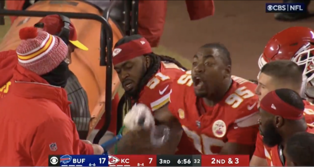 Chiefs Coach Slams Tablet During Heated Argument With Chris Jones On ...
