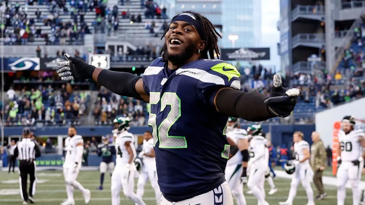 REPORT: Seahawks Are Trading Pass Rusher Darrell Taylor To Chicago ...