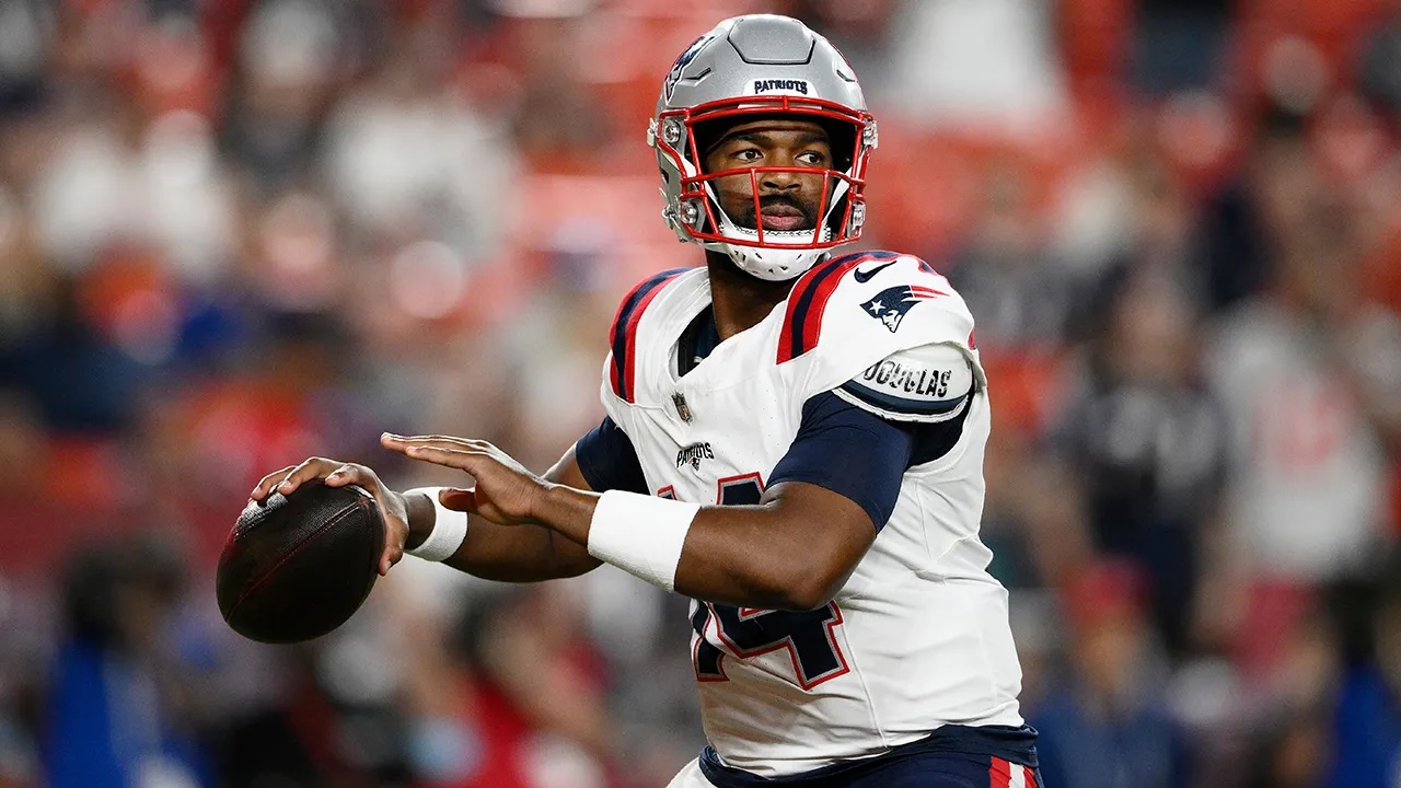 BREAKING: Patriots Name Jacoby Brissett As Their Starting Quarterback ...