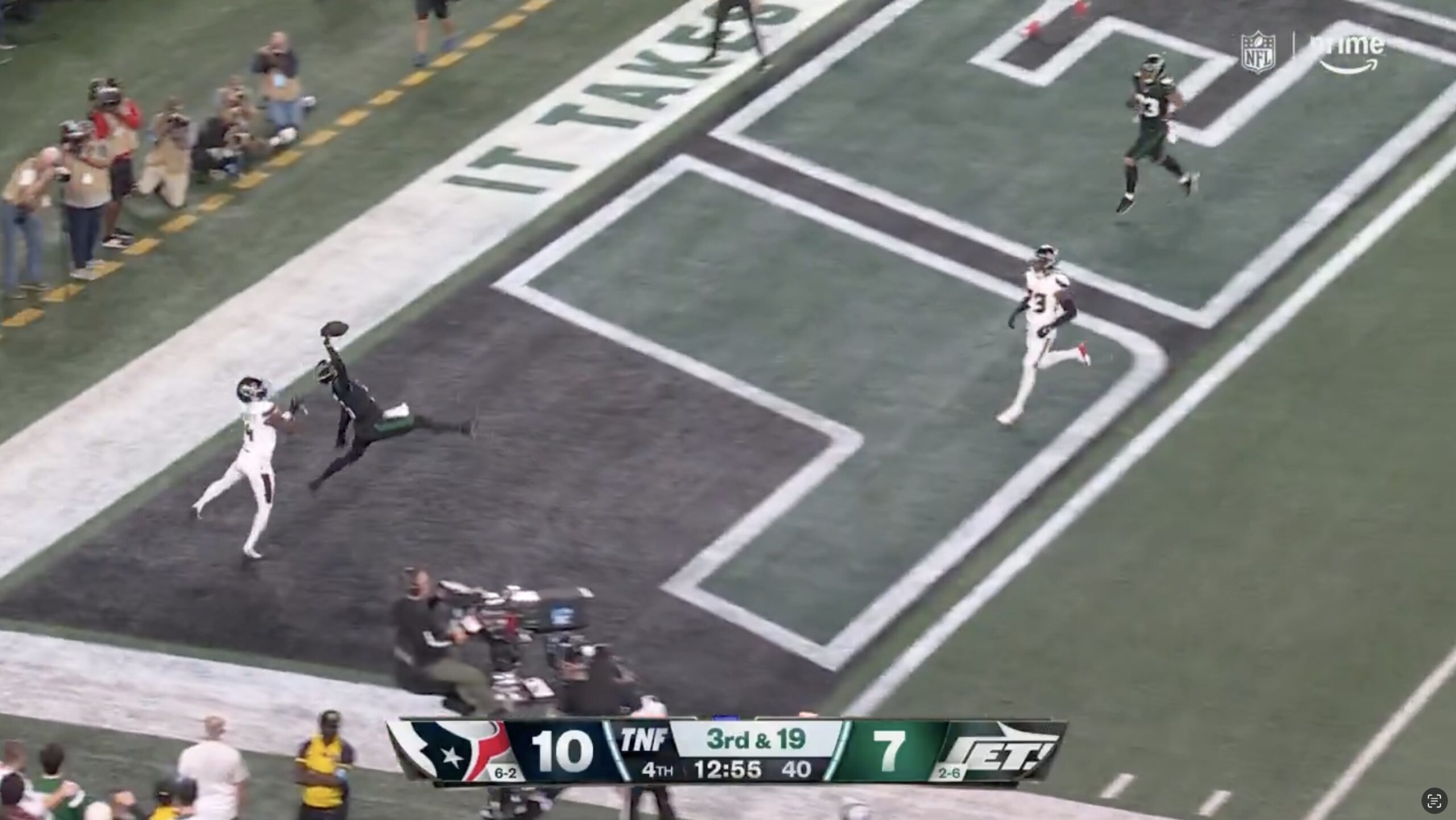 Jets WR Garrett Wilson Makes An Incredible One-Handed Touchdown Catch ...