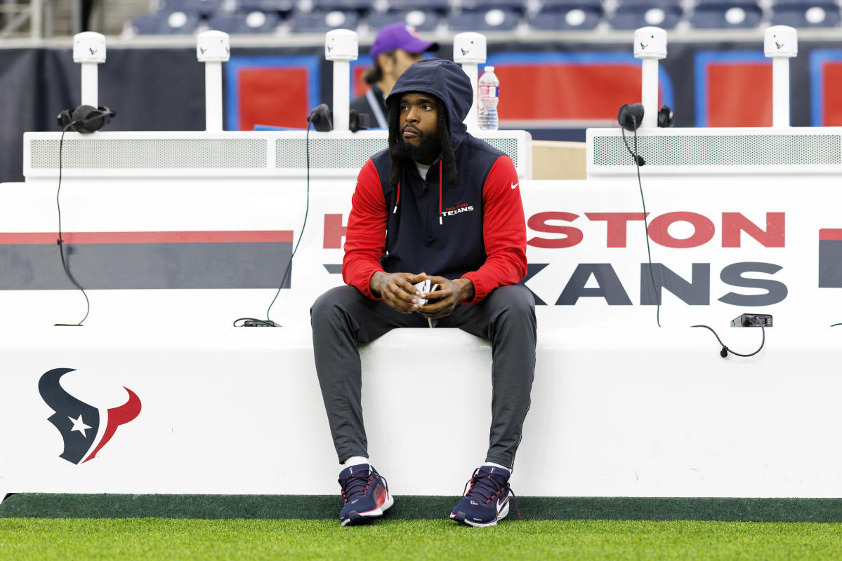 REPORT: Texans Cut WR Diontae Johnson After "Make A Scene" In Locker ...