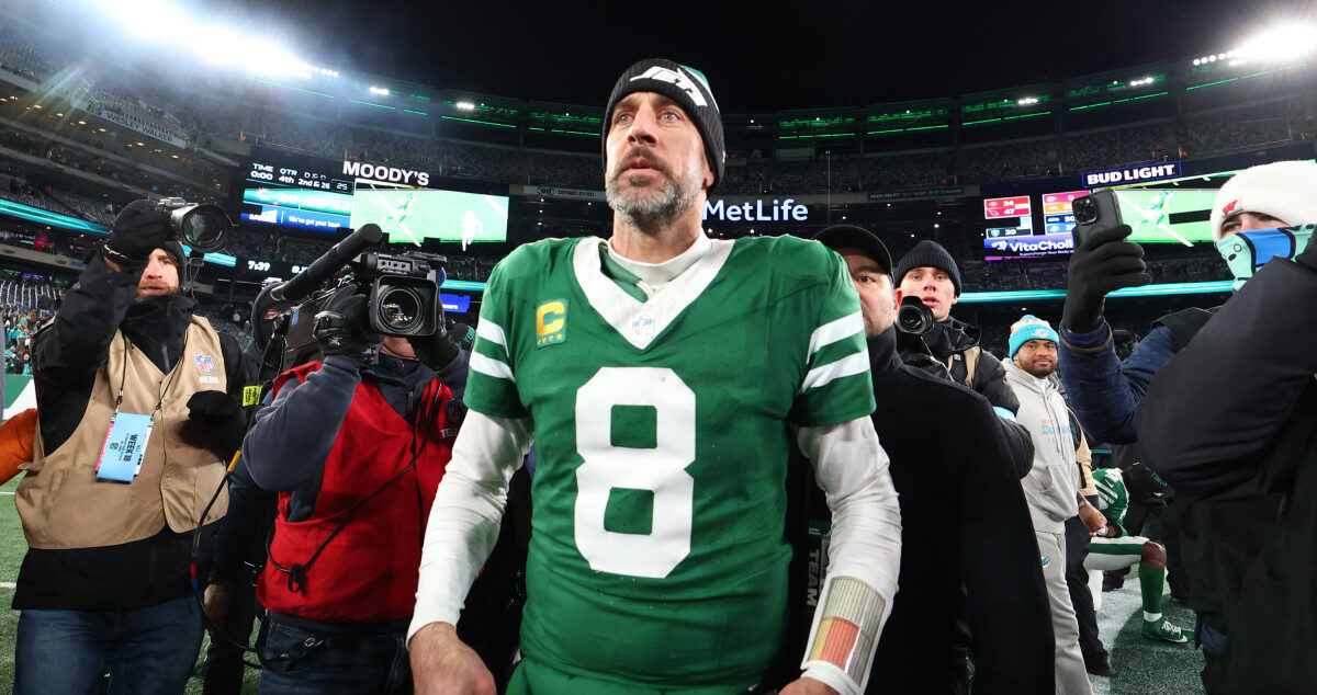 REPORT: 'Signs Point' To Aaron Rodgers Leaving The New York Jets ...