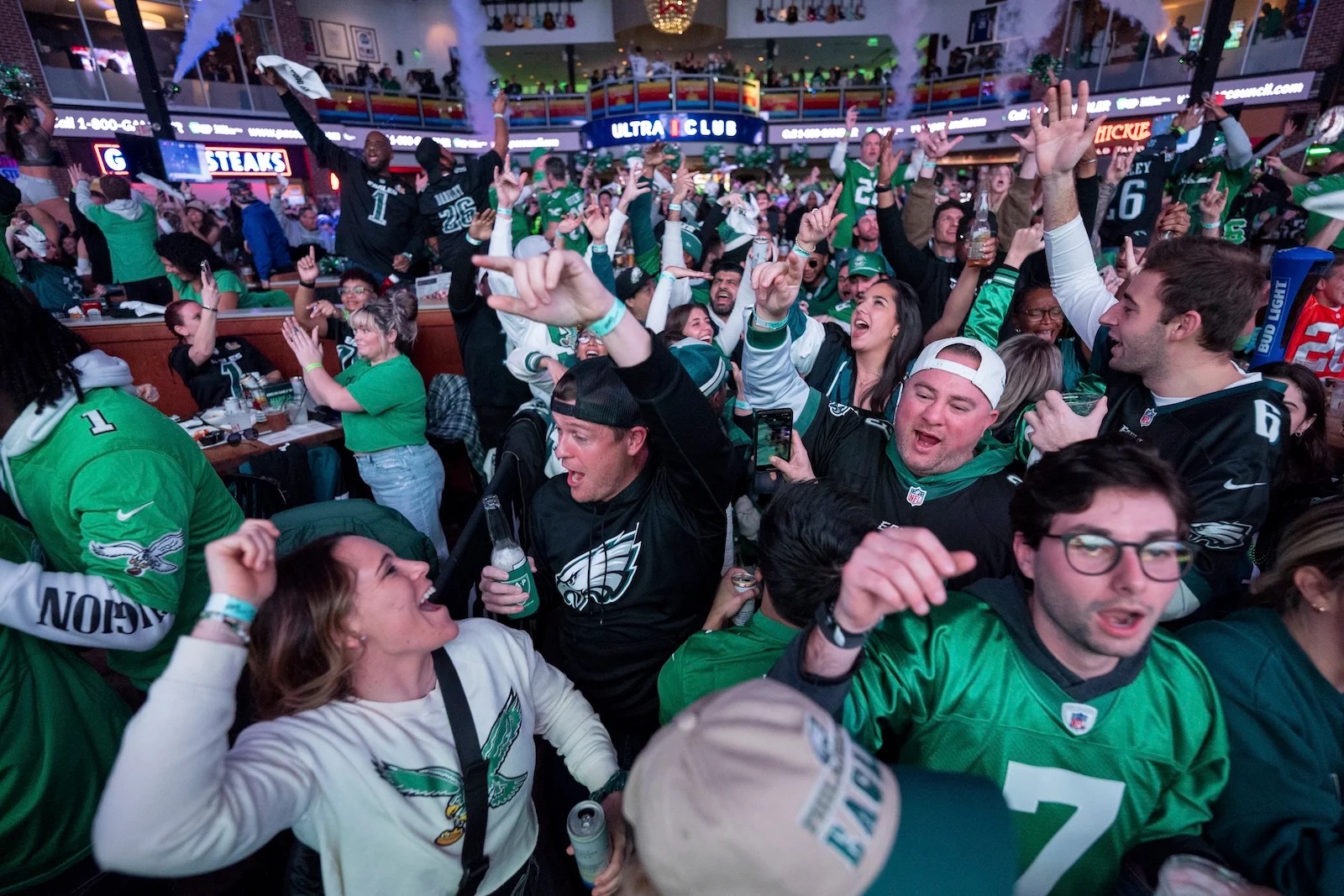 Eagles Fans Set Record For Most Merchandise Sales In First 24 Hours ...