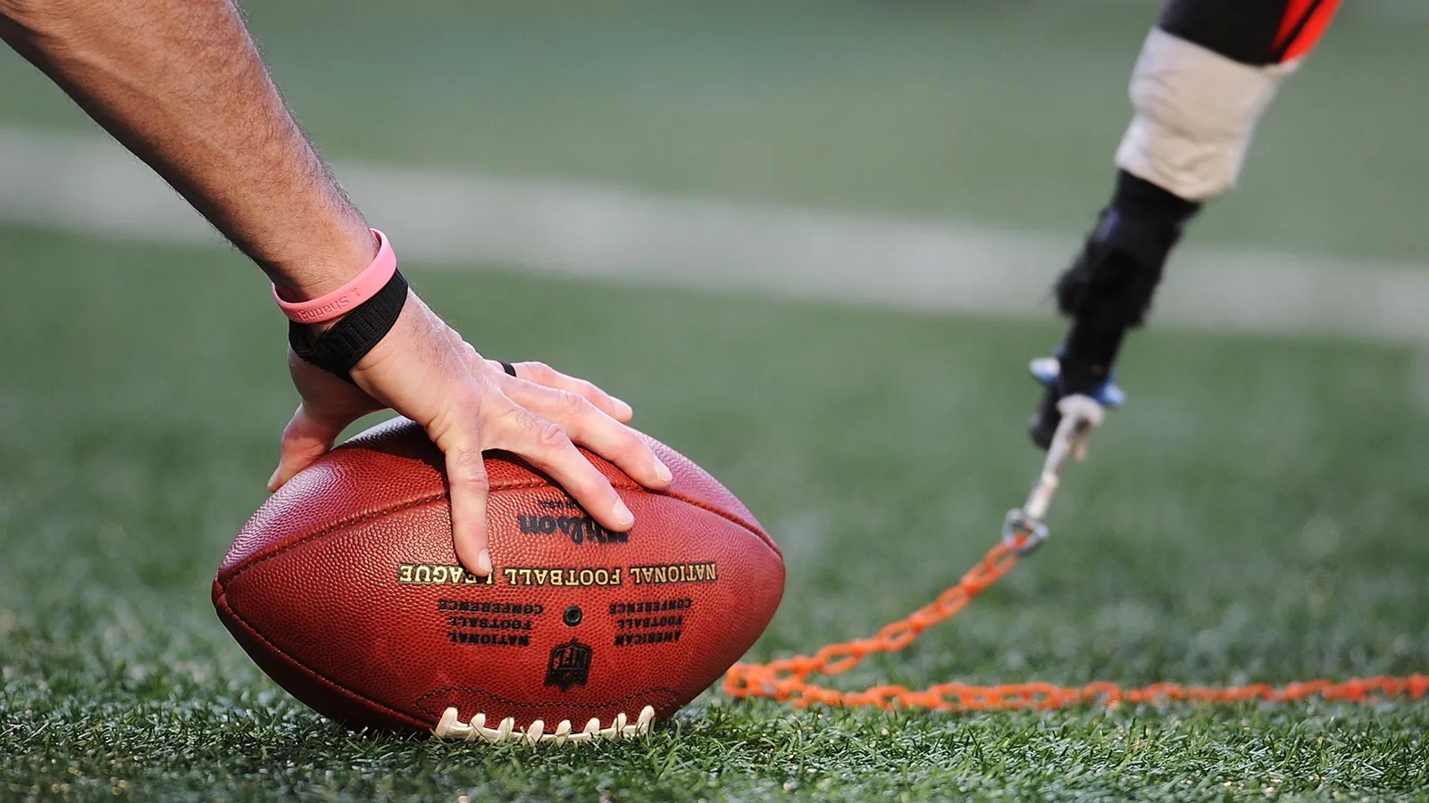 REPORT: NFL To Replace Chain Gang With Electric First Down Measurement ...