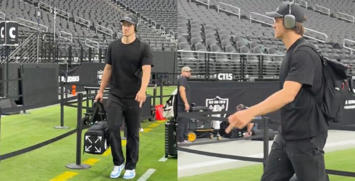 It Looks Like Justin Herbert Was Giving The Middle Finger To The Media ...