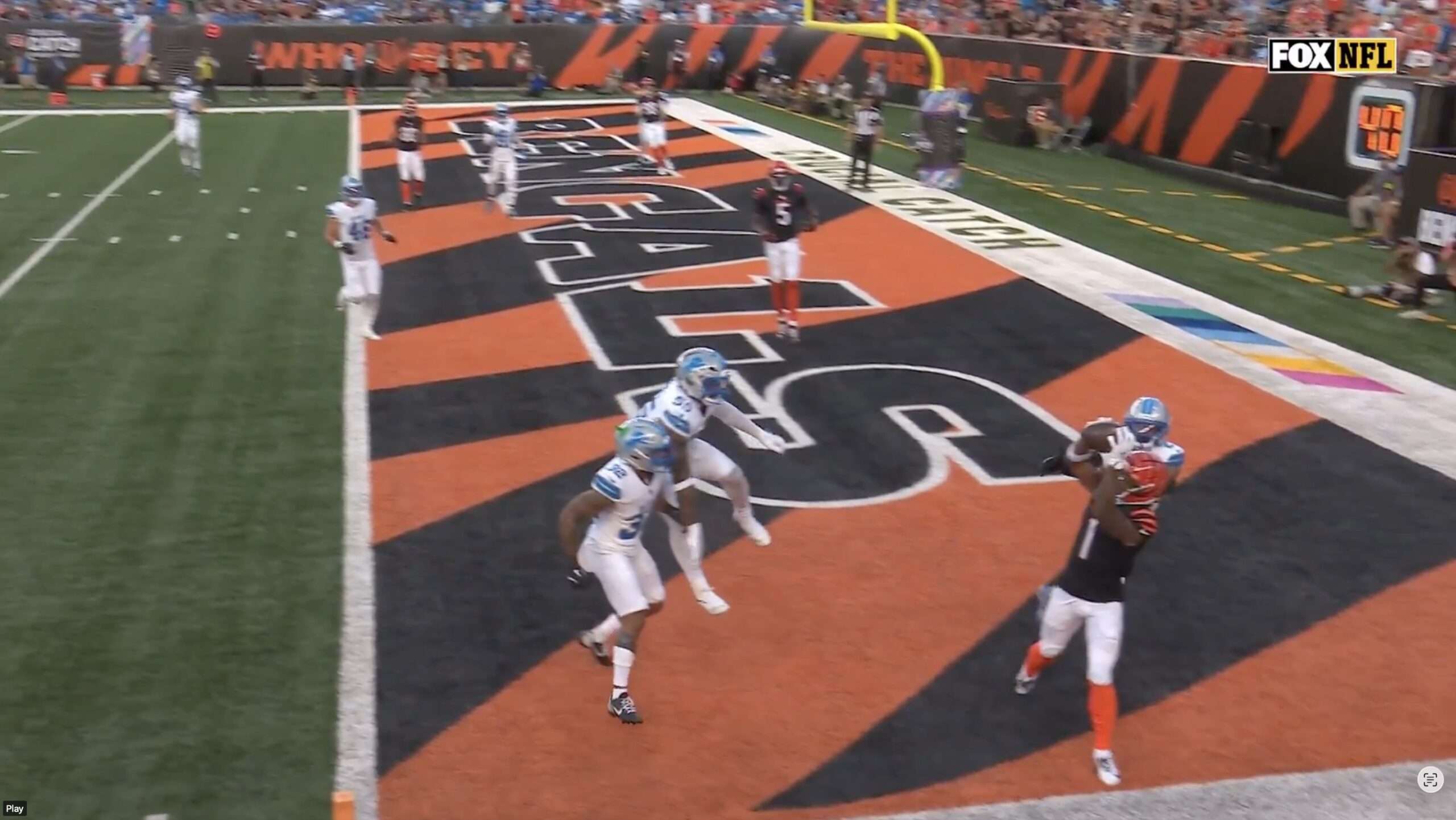 Ja'Marr Chase Makes A Ridiculous Touchdown Catch vs Lions - Daily Snark