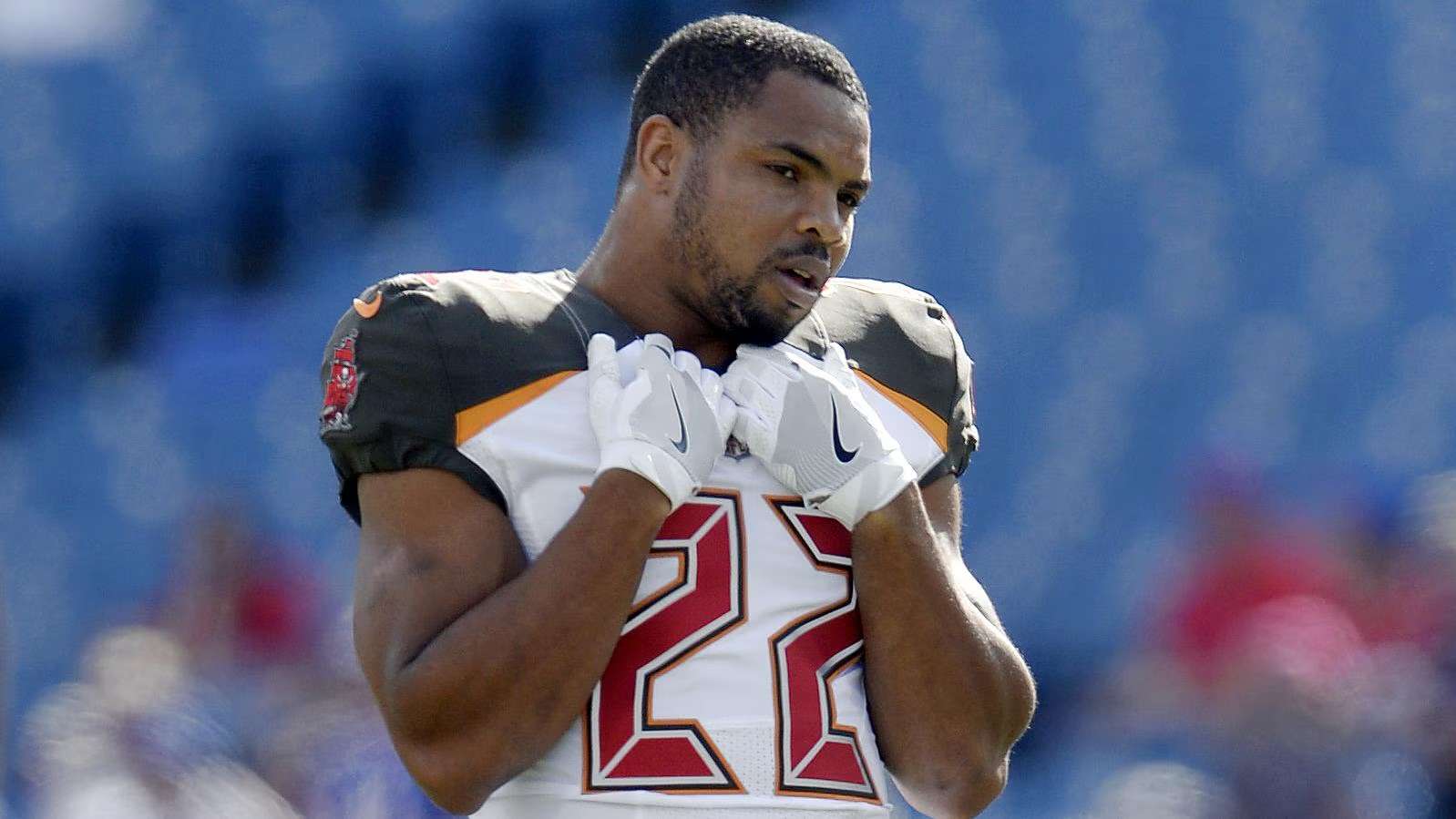 REPORT: Ex-Bucs RB Doug Martin Died After 'Brief Struggle' With Police ...