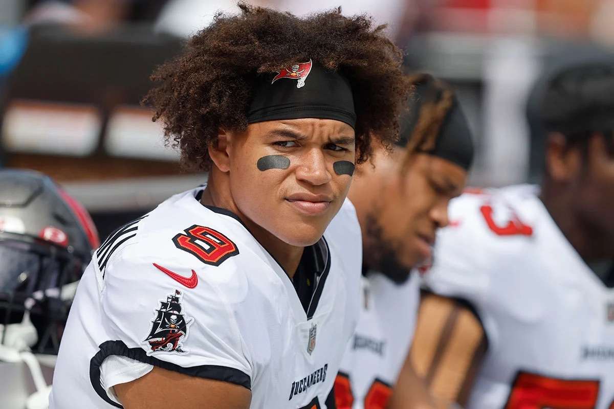 Former Bucs First Round Pick Joe Tryon-Shoyinka Retires At Age 27 ...